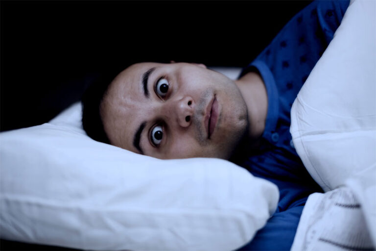 Why We Suddenly Jolt Awake When We’re Falling Asleep – World Wise News